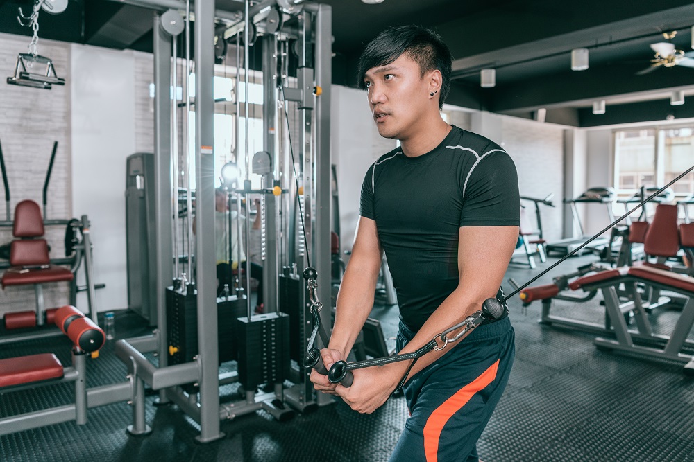 Innere Brust trainieren: Effektive Übungen für eine massive Brust ...